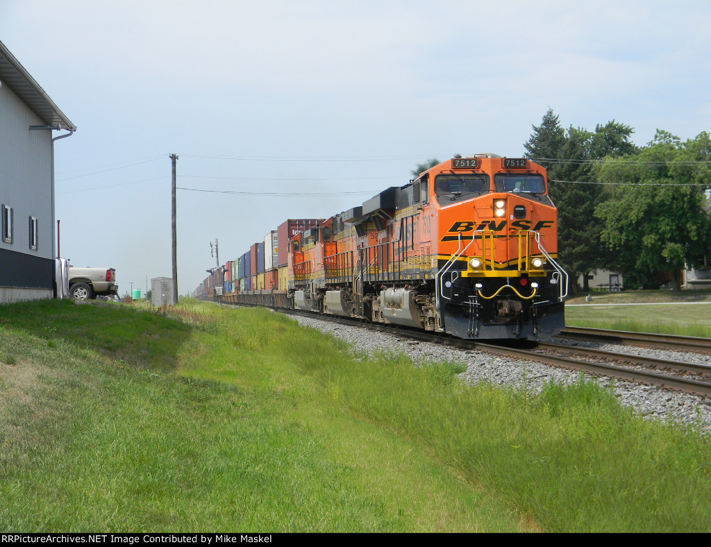BNSF 7512